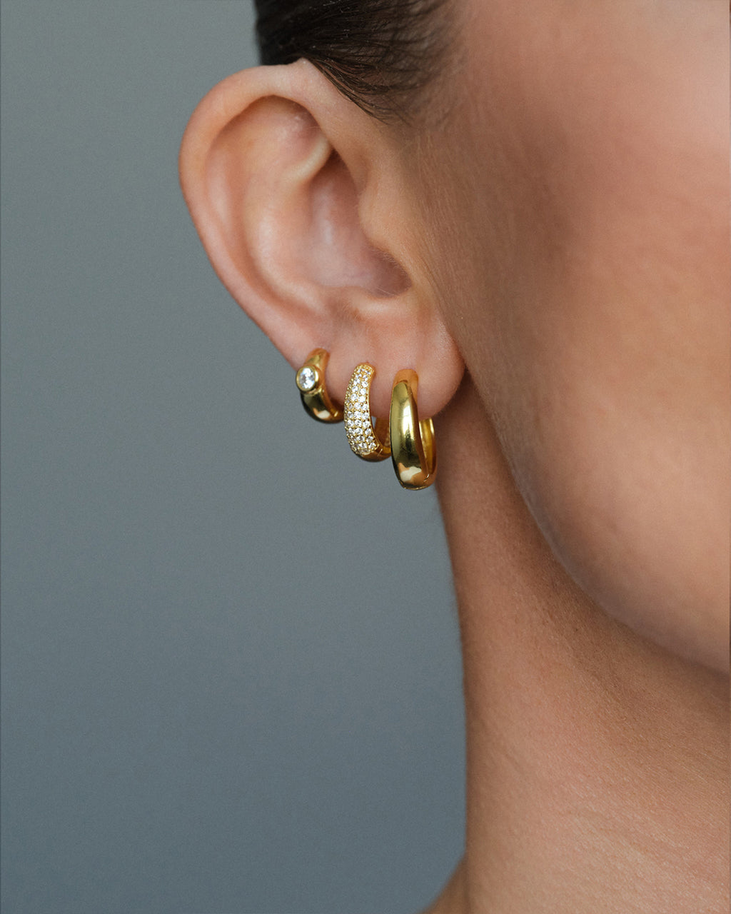 Dome Pave Hoops Medium | Kvalitets Øredobber | Philippa Studios Smykker